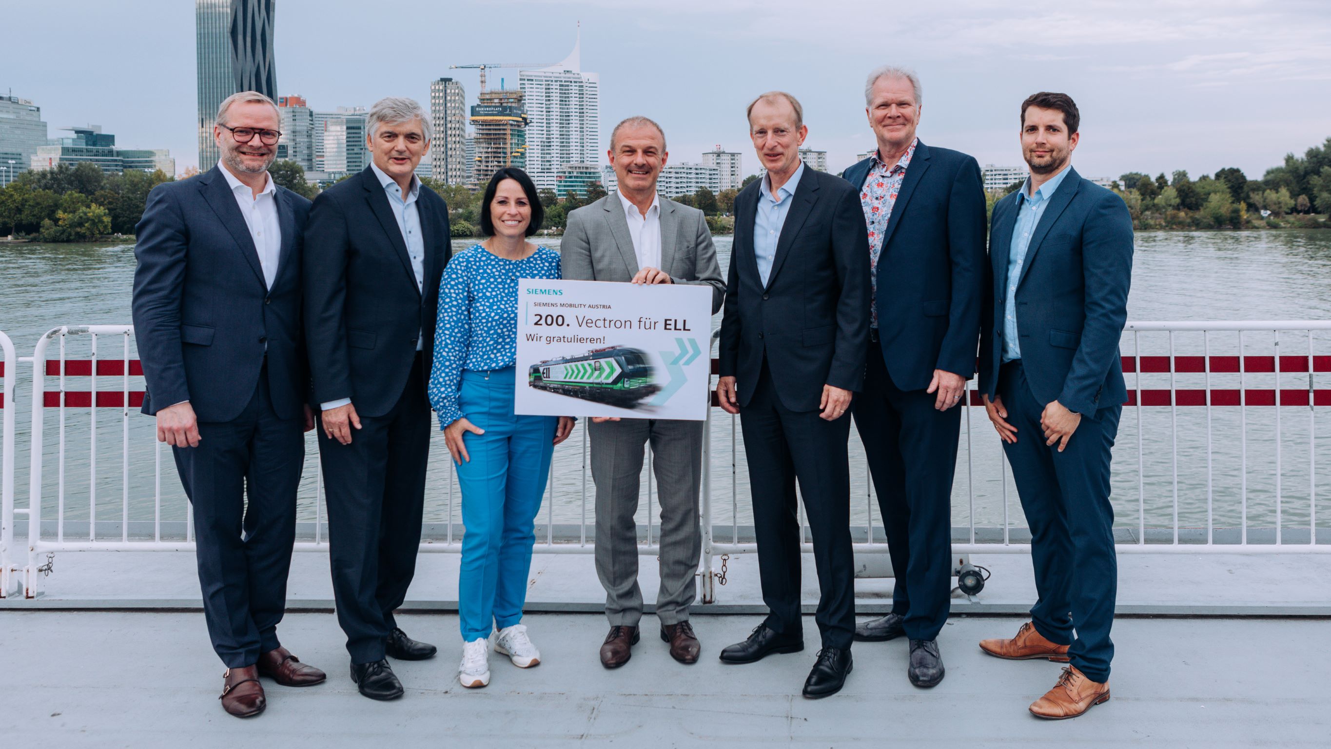ELL kauft 200. Vectron Lok von Siemens Mobility - Wochenzeitung Verkehr