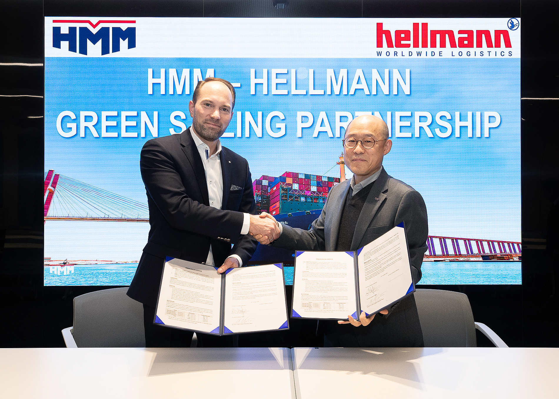 Hellmann wird Partner des HMM Green Sailing Service - Wochenzeitung Verkehr
