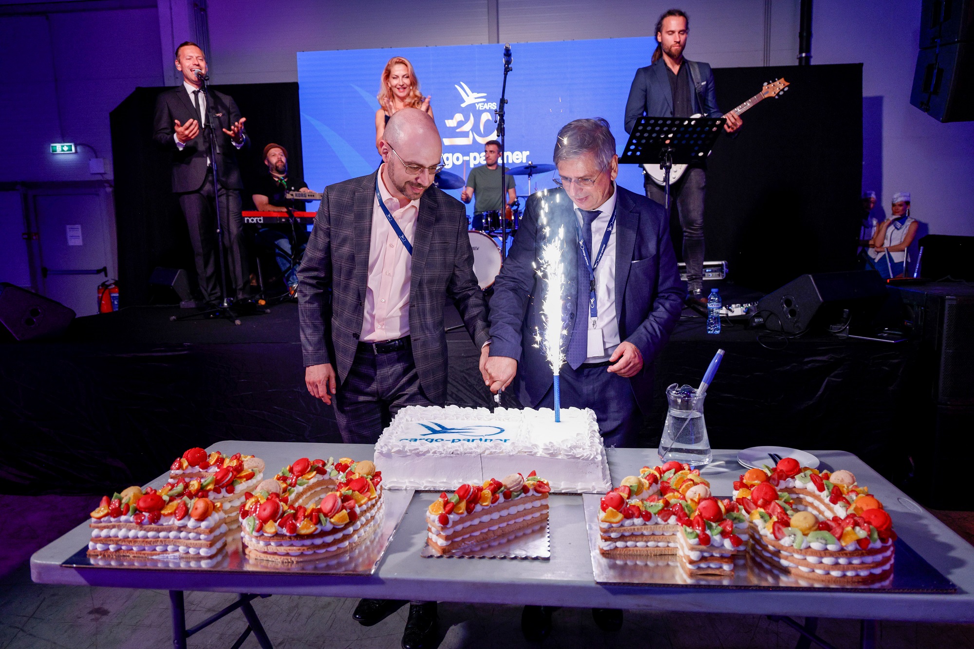 Jubiläen am laufenden Meter: cargo-partner feiert in ganz Osteuropa ...