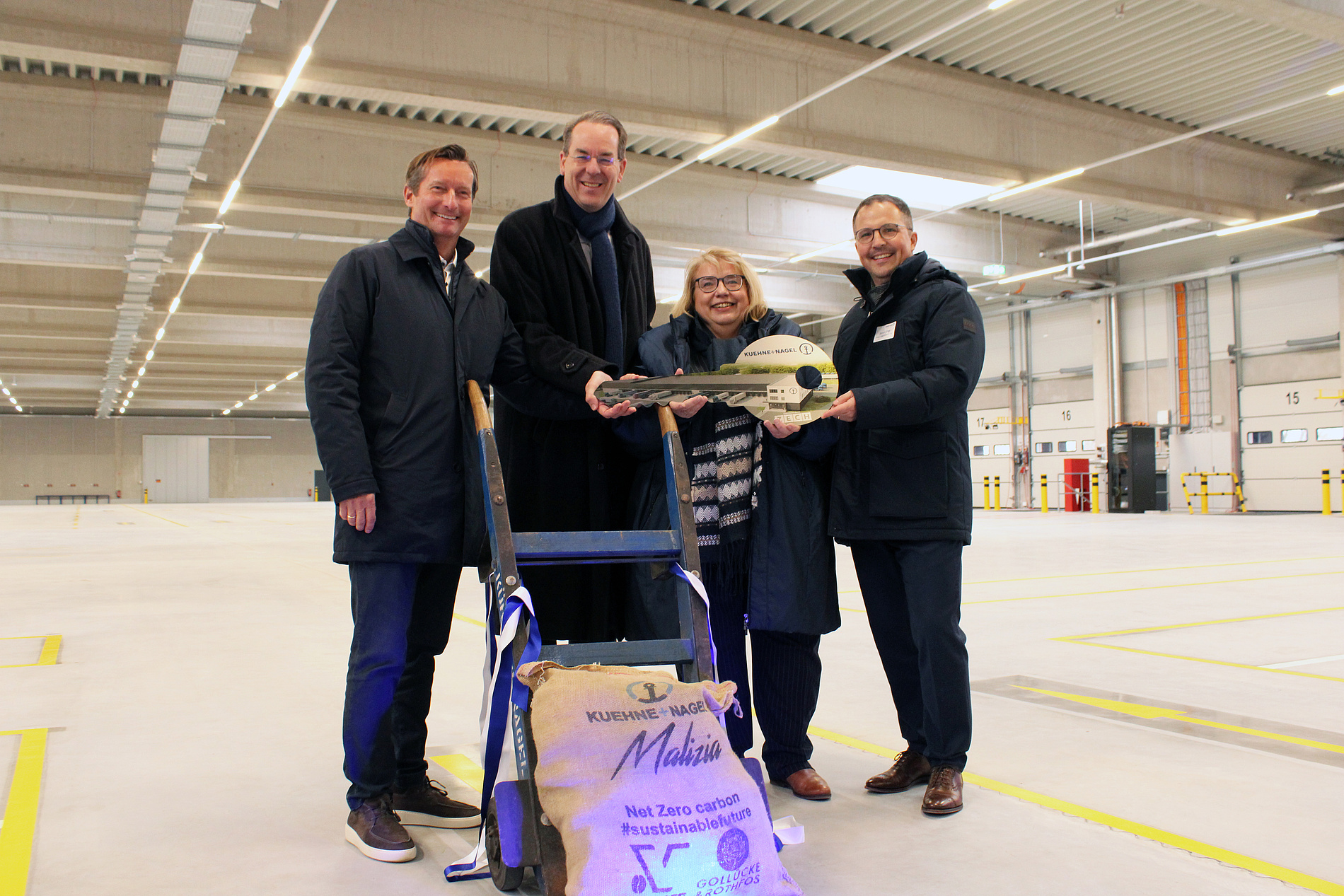 Kühne+Nagel baut seinen Landverkehrsservice aus - Wochenzeitung Verkehr