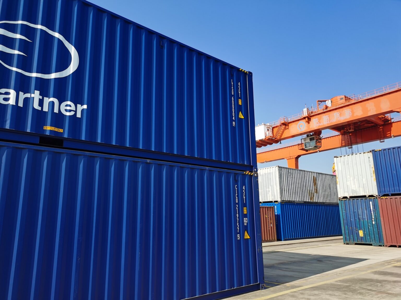 cargo-partner baut globale Zollkompetenzen aus - Wochenzeitung Verkehr